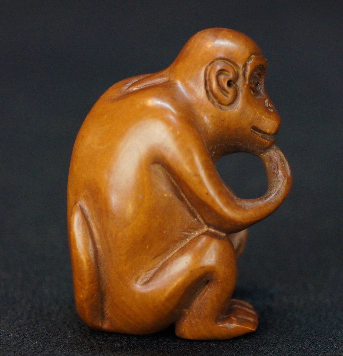 Small wood carving Saru monkey Netsuke Japanese art 1950's hand made ...